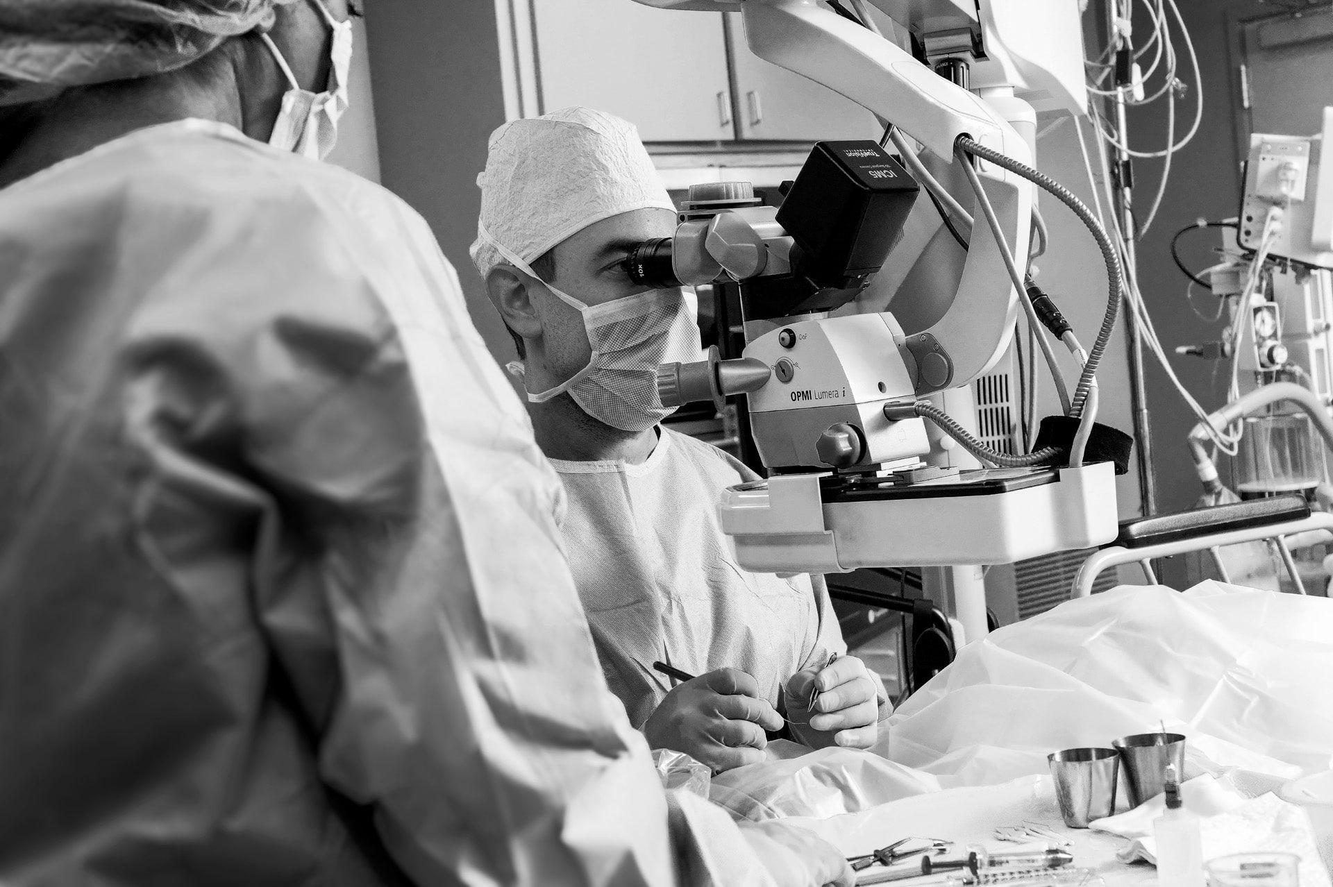 Dr. Lee R. Katzman | Top-Rated Eye Surgeon in San Diego